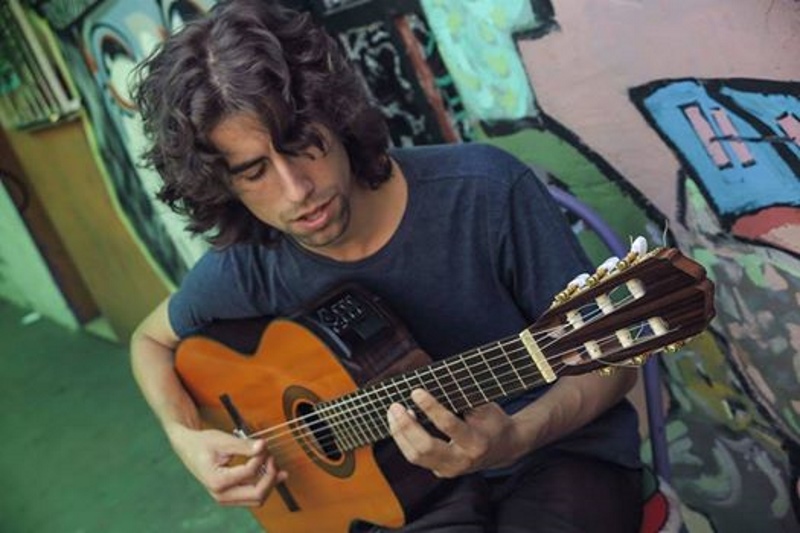 Manu Ojeda presenta su disco "Lyra" en Punta del Este ...